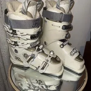 Head | Shoes | Head Womens White And Gray Winter Ski Boots | Poshmark